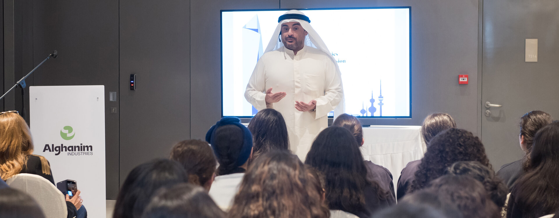 Alghanim Industries hosts Al-Bayan Bilingual School